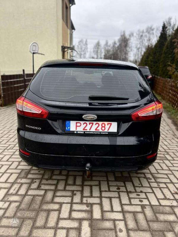 Black Ford Mondeo 2011 in Kaunas, with an engine capacity of 2.00 L and mileage of 266 thousand km for 3250 €, photo 8 on AUTOMOTO.COM.LV