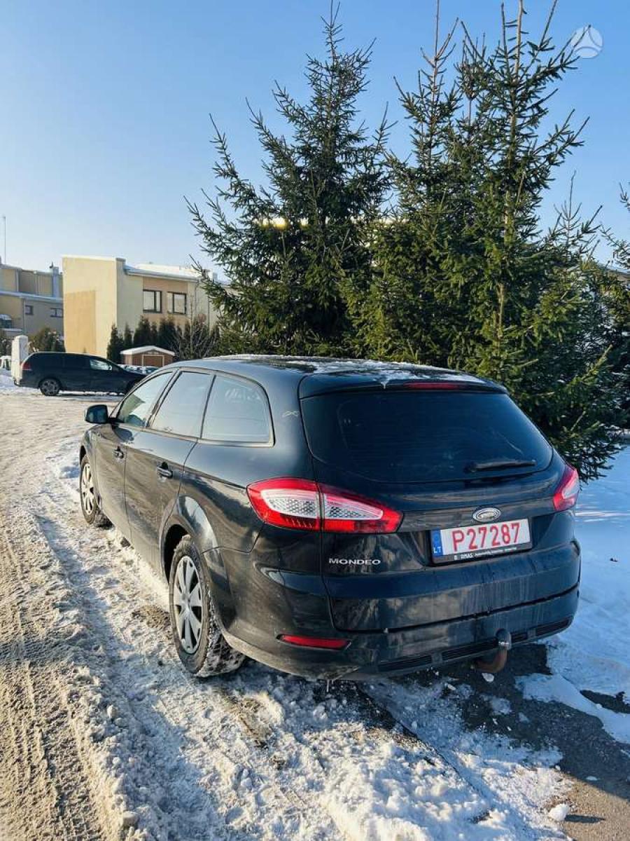 Black Ford Mondeo 2011 in Kaunas, with an engine capacity of 2.00 L and mileage of 266 thousand km for 3100 €, photo 2 on AUTOMOTO.COM.LV