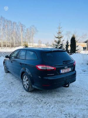 Black Ford Mondeo 2011 in Kaunas, with an engine capacity of 2.00 L and mileage of 266 thousand km for 3100 €, photo 9 on AUTOMOTO.COM.LV