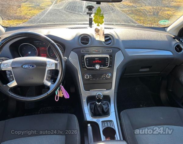 Black Ford Mondeo 2011 in Jogeva, with an engine capacity of 1.60 L and mileage of 239 thousand km for 3900 €, photo 11 on AUTOMOTO.COM.LV