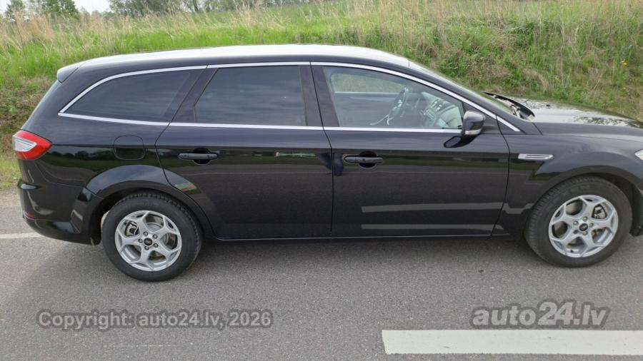 Melns Ford Mondeo 2011 Tallina, ar dzinēja tilpumu 2.00 L un nobraukumu 318 tūkst. km par 3450 €, foto 5 vietnē AUTOMOTO.COM.LV