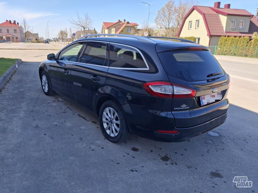 Black Ford Mondeo 2011 in Pakruojis, with an engine capacity of 2.00 L and mileage of 280 thousand km for 2600 €, photo 5 on AUTOMOTO.COM.LV