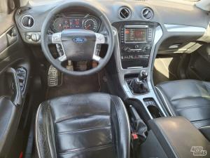 Black Ford Mondeo 2011 in Pakruojis, with an engine capacity of 2.00 L and mileage of 280 thousand km for 2600 €, photo 8 on AUTOMOTO.COM.LV
