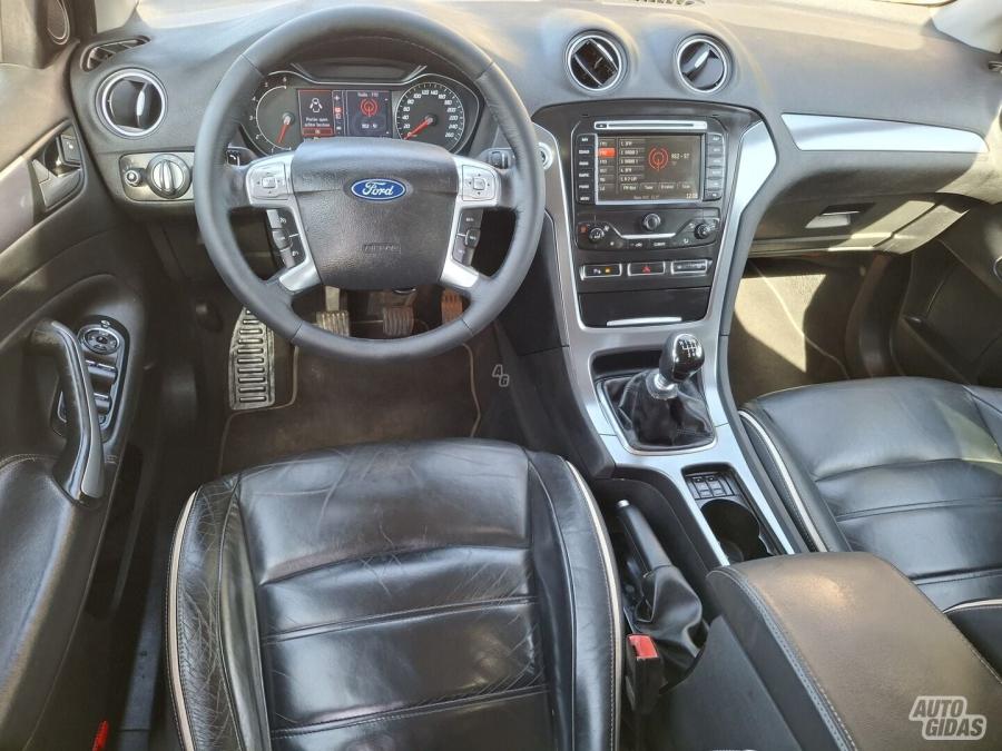 Black Ford Mondeo 2011 in Pakruojis, with an engine capacity of 2.00 L and mileage of 280 thousand km for 2600 €, photo 8 on AUTOMOTO.COM.LV