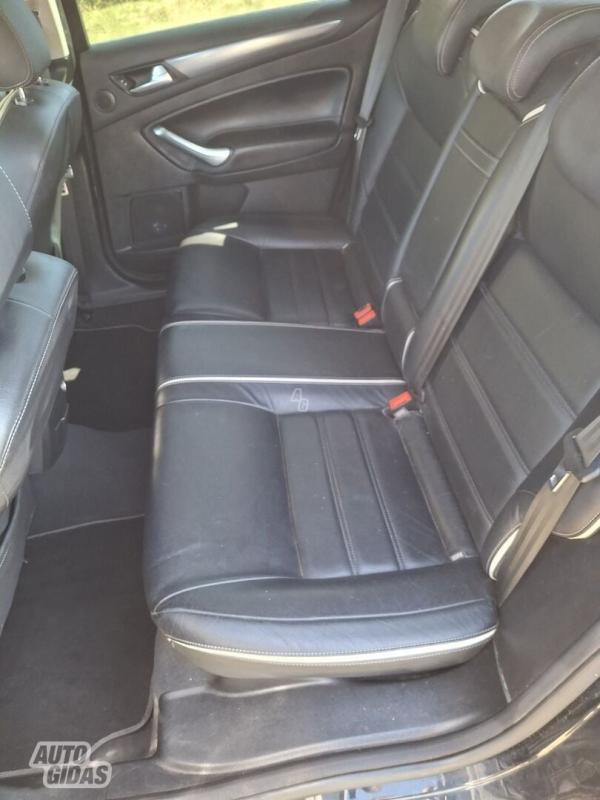 Black Ford Mondeo 2011 in Pakruojis, with an engine capacity of 2.00 L and mileage of 280 thousand km for 2600 €, photo 8 on AUTOMOTO.COM.LV