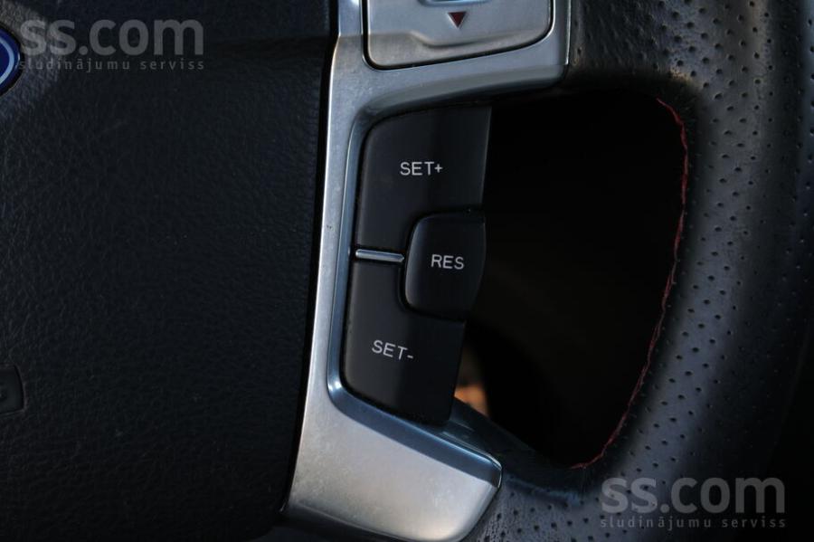 Black Ford Mondeo 2011 in Tukums, with an engine capacity of 2.20 L and mileage of 233 thousand km for 5700 €, photo 16 on AUTOMOTO.COM.LV