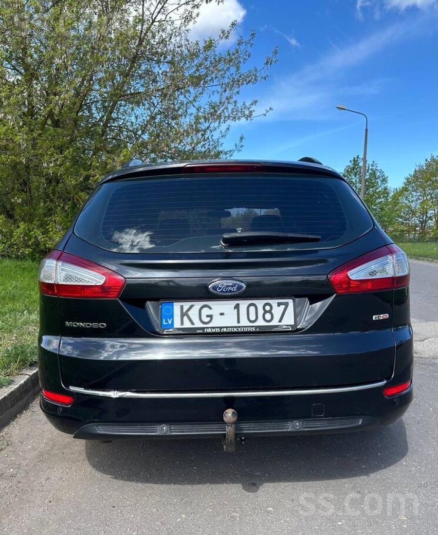 Melns Ford Mondeo 2011 Rīga, ar dzinēja tilpumu 2.00 L un nobraukumu 316 tūkst. km par 3400 €, foto 6 vietnē AUTOMOTO.COM.LV