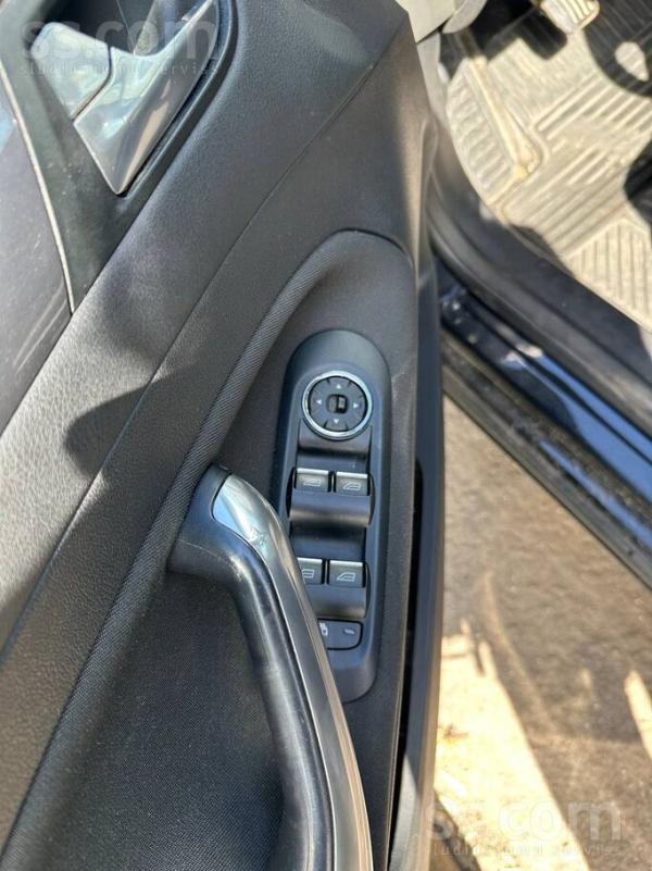 Melns Ford Mondeo 2011 Rīga, ar dzinēja tilpumu 2.00 L un nobraukumu 316 tūkst. km par 3400 €, foto 9 vietnē AUTOMOTO.COM.LV