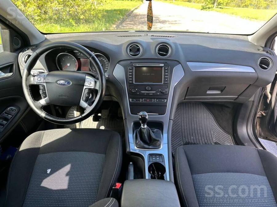 Melns Ford Mondeo 2011 Rīga, ar dzinēja tilpumu 2.00 L un nobraukumu 316 tūkst. km par 3400 €, foto 14 vietnē AUTOMOTO.COM.LV