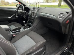 Melns Ford Mondeo 2011 Jēkabpils, ar dzinēja tilpumu 2.00 L un nobraukumu 288 tūkst. km par 4100 €, foto 12 vietnē AUTOMOTO.COM.LV
