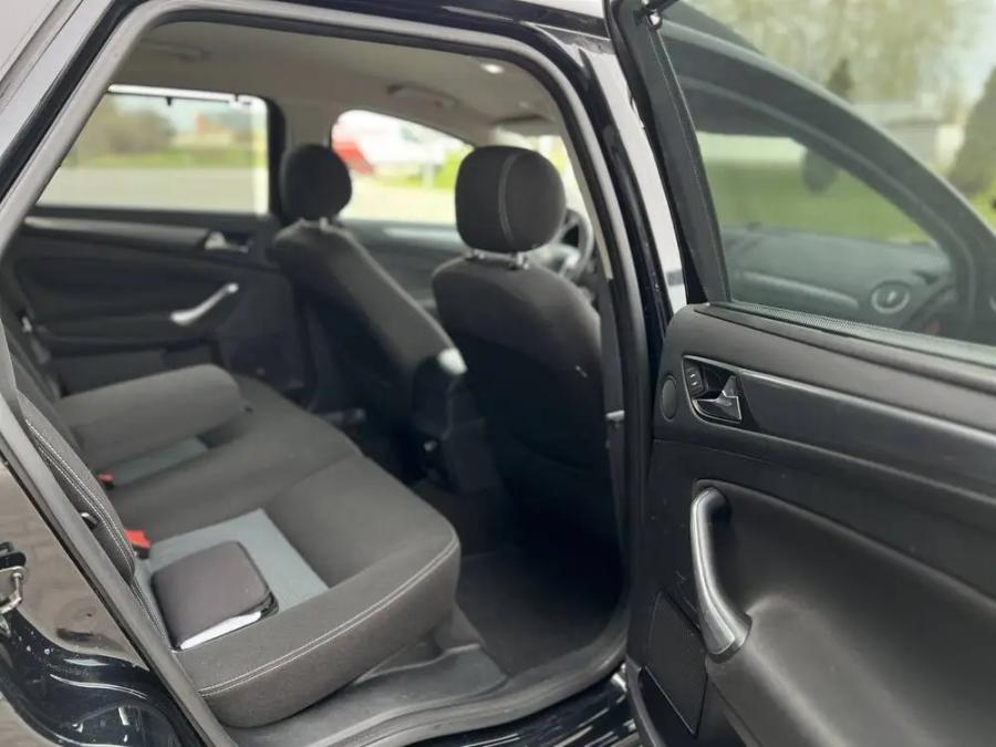 Melns Ford Mondeo 2011 Jēkabpils, ar dzinēja tilpumu 2.00 L un nobraukumu 288 tūkst. km par 4100 €, foto 14 vietnē AUTOMOTO.COM.LV