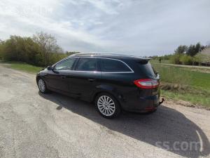 Black Ford Mondeo 2011 in Tukums, with an engine capacity of 1.60 L and mileage of 418 thousand km for 3900 €, photo 5 on AUTOMOTO.COM.LV