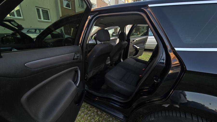 Melns Ford Mondeo 2011 Valga, ar dzinēja tilpumu 2.00 L un nobraukumu 281 tūkst. km par 3700 €, foto 24 vietnē AUTOMOTO.COM.LV