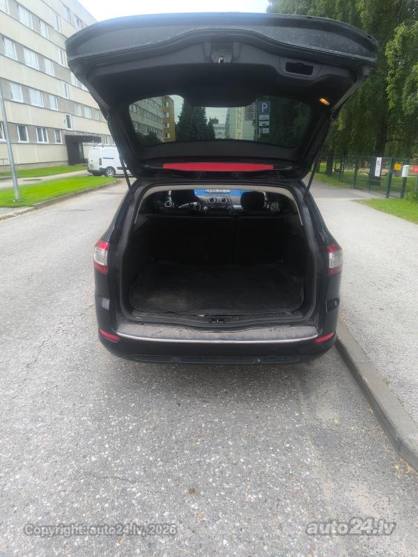 Melns Ford Mondeo 2011 Tartu, ar dzinēja tilpumu 2.00 L un nobraukumu 216 tūkst. km par 3900 €, foto 5 vietnē AUTOMOTO.COM.LV