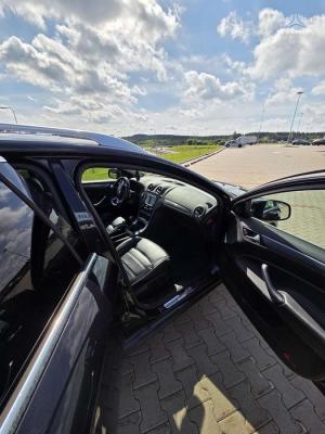 Black Ford Mondeo 2011 in Vilnius, with an engine capacity of 2.18 L and mileage of 301 thousand km for 4000 €, photo 12 on AUTOMOTO.COM.LV