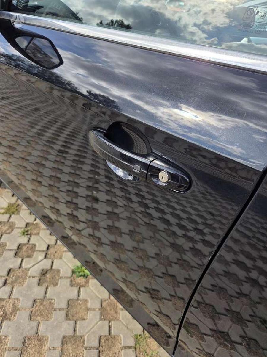 Black Ford Mondeo 2011 in Vilnius, with an engine capacity of 2.18 L and mileage of 301 thousand km for 4000 €, photo 17 on AUTOMOTO.COM.LV