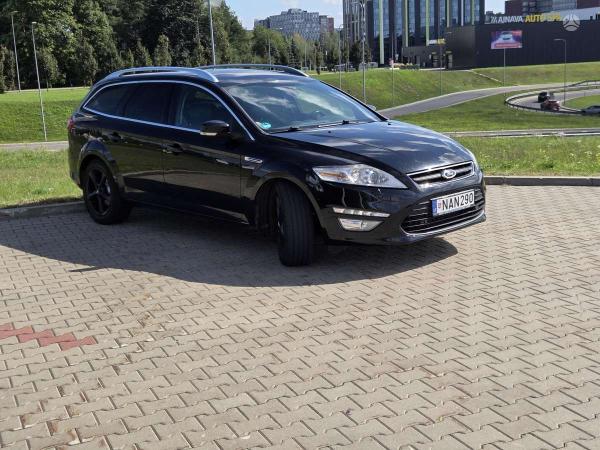 Melns Ford Mondeo 2011 Viļņa, ar dzinēja tilpumu 2.18 L un nobraukumu 301 tūkst. km par 4000 €, foto 11 vietnē AUTOMOTO.COM.LV