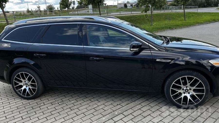Black Ford Mondeo 2011 in Tukums, with an engine capacity of 2.20 L and mileage of 370 thousand km for 3999 €, photo 3 on AUTOMOTO.COM.LV