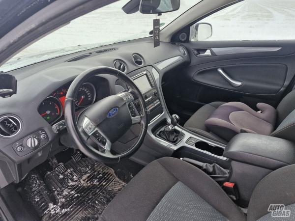 Melns Ford Mondeo 2012 Jurbarkas, ar dzinēja tilpumu 2.00 L un nobraukumu 290 tūkst. km par 3550 €, foto 10 vietnē AUTOMOTO.COM.LV
