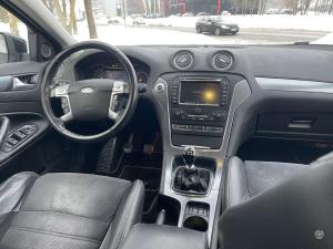 Melns Ford Mondeo 2012 Kauņa, ar dzinēja tilpumu 1.60 L un nobraukumu 247 tūkst. km par 3950 €, foto 24 vietnē AUTOMOTO.COM.LV