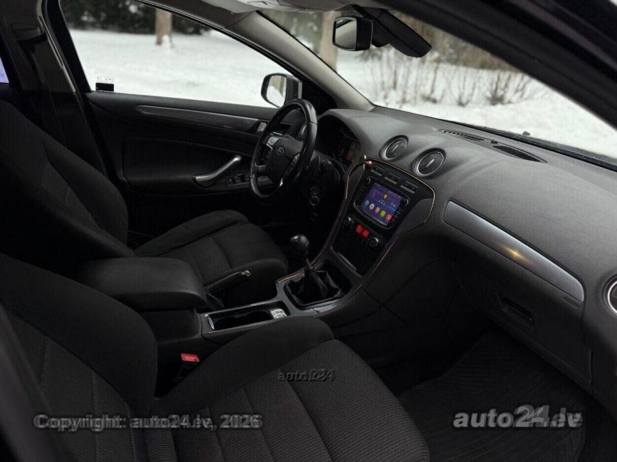 Black Ford Mondeo 2012 in Tartu, with an engine capacity of 2.00 L and mileage of 271 thousand km for 2590 €, photo 8 on AUTOMOTO.COM.LV