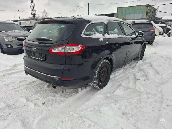 Melns Ford Mondeo 2012 Kauņa, ar dzinēja tilpumu 2.20 L un nobraukumu 380 tūkst. km par 3400 €, foto 4 vietnē AUTOMOTO.COM.LV