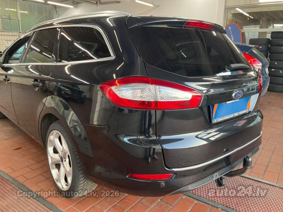 Black Ford Mondeo 2012 in Tallinn, with an engine capacity of 2.00 L and mileage of 232 thousand km for 5450 €, photo 3 on AUTOMOTO.COM.LV