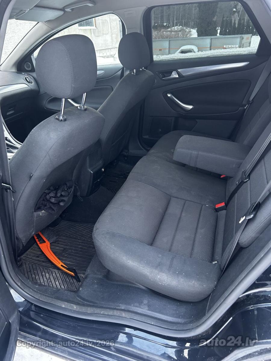 Black Ford Mondeo 2012 in Tallinn, with an engine capacity of 2.00 L and mileage of 406 thousand km for 1300 €, photo 9 on AUTOMOTO.COM.LV