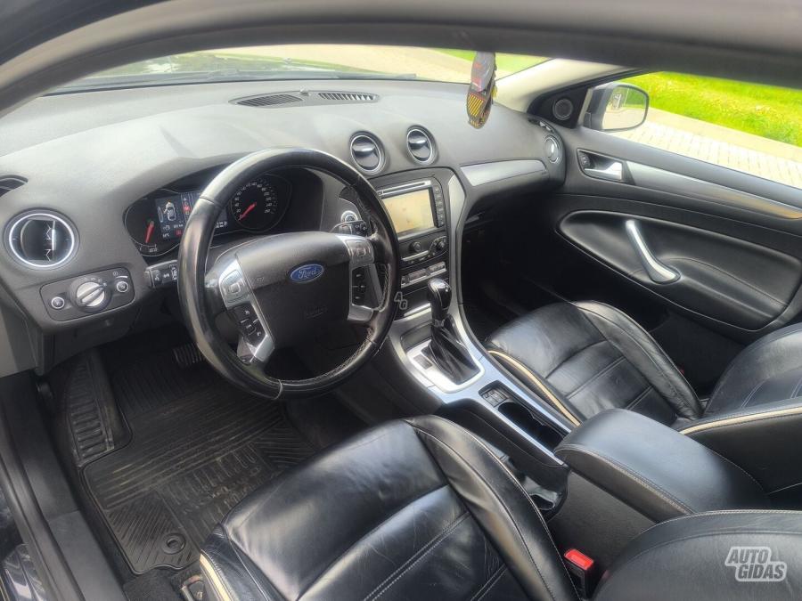 Melns Ford Mondeo 2012 Radviliškis, ar dzinēja tilpumu 2.00 L un nobraukumu 248 tūkst. km par 3950 €, foto 12 vietnē AUTOMOTO.COM.LV