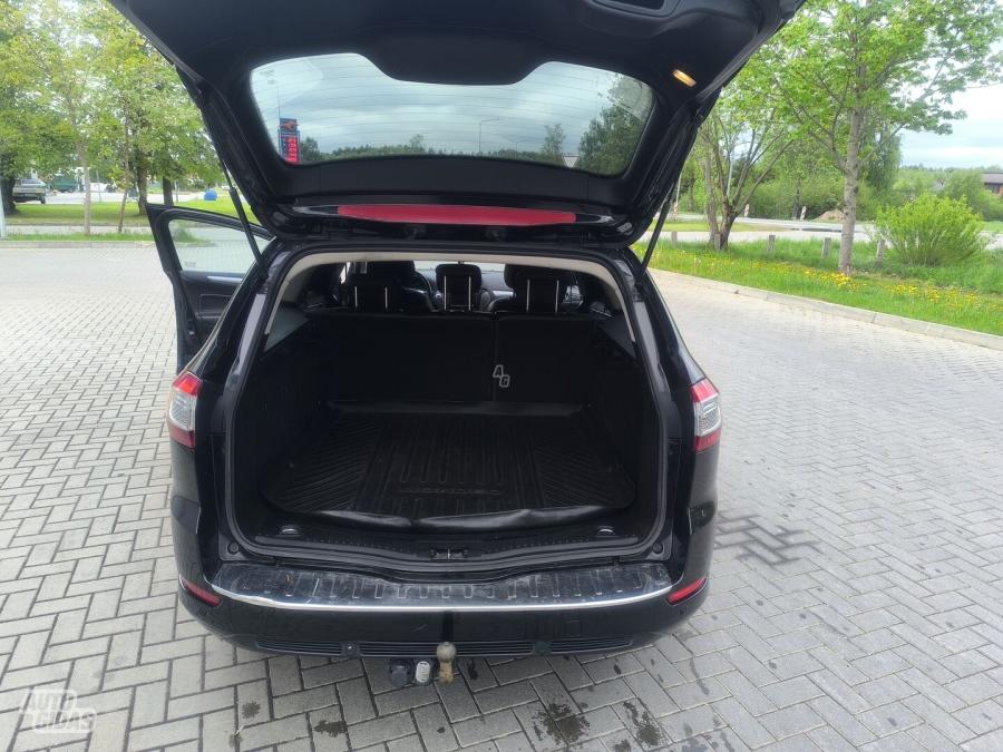 Melns Ford Mondeo 2012 Radviliškis, ar dzinēja tilpumu 2.00 L un nobraukumu 248 tūkst. km par 3950 €, foto 27 vietnē AUTOMOTO.COM.LV