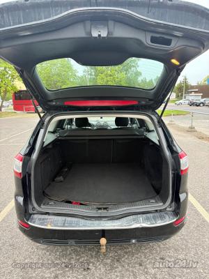 Melns Ford Mondeo 2012 Tallina, ar dzinēja tilpumu 2.00 L un nobraukumu 318 tūkst. km par 2600 €, foto 8 vietnē AUTOMOTO.COM.LV