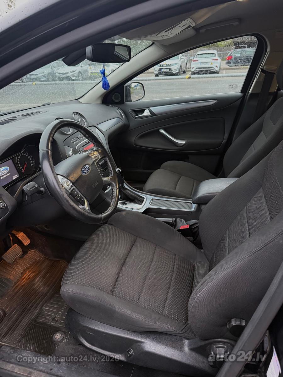 Melns Ford Mondeo 2012 Tallina, ar dzinēja tilpumu 2.00 L un nobraukumu 318 tūkst. km par 2600 €, foto 10 vietnē AUTOMOTO.COM.LV