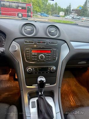 Melns Ford Mondeo 2012 Tallina, ar dzinēja tilpumu 2.00 L un nobraukumu 318 tūkst. km par 2600 €, foto 12 vietnē AUTOMOTO.COM.LV