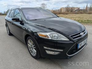 Melns Ford Mondeo 2012 Rīga, ar dzinēja tilpumu 2.00 L un nobraukumu 327 tūkst. km par 3600 €, foto 3 vietnē AUTOMOTO.COM.LV