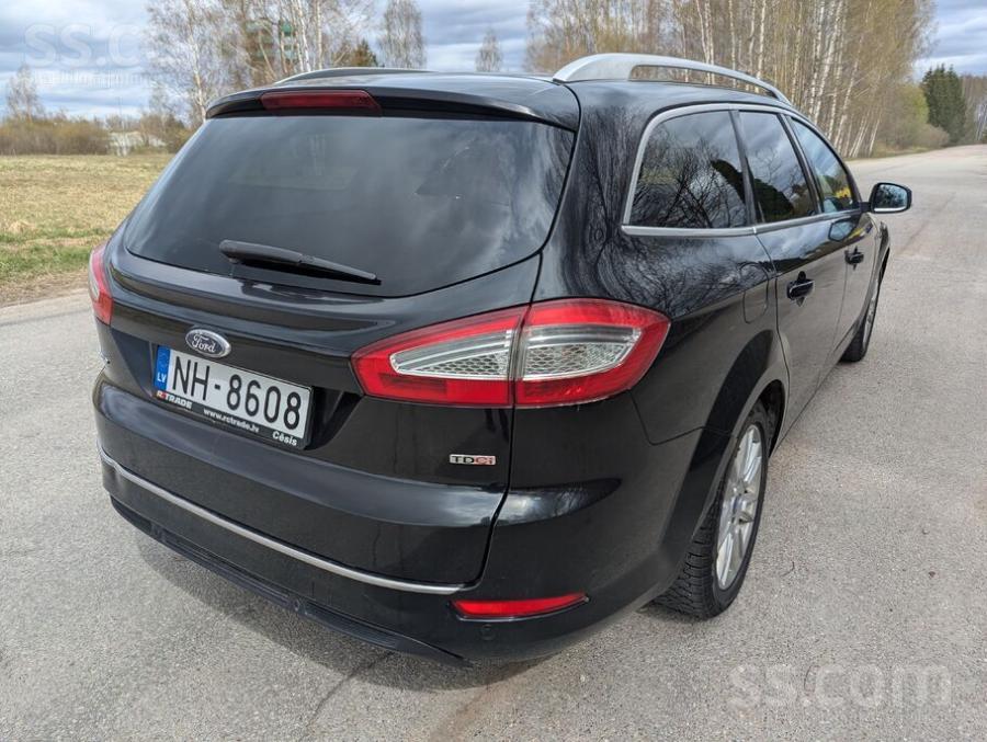 Melns Ford Mondeo 2012 Rīga, ar dzinēja tilpumu 2.00 L un nobraukumu 327 tūkst. km par 3600 €, foto 6 vietnē AUTOMOTO.COM.LV