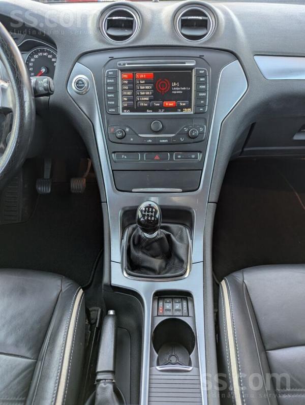 Black Ford Mondeo 2012 in Riga, with an engine capacity of 2.00 L and mileage of 327 thousand km for 3600 €, photo 10 on AUTOMOTO.COM.LV