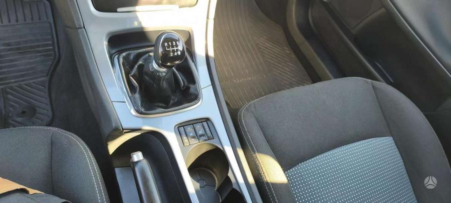 Melns Ford Mondeo 2012 Ukmergė, ar dzinēja tilpumu 2.00 L un nobraukumu 268 tūkst. km par 3400 €, foto 15 vietnē AUTOMOTO.COM.LV