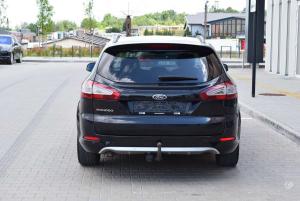 Black Ford Mondeo 2012 in Vilnius, with an engine capacity of 2.00 L and mileage of 291 thousand km for 3950 €, photo 6 on AUTOMOTO.COM.LV