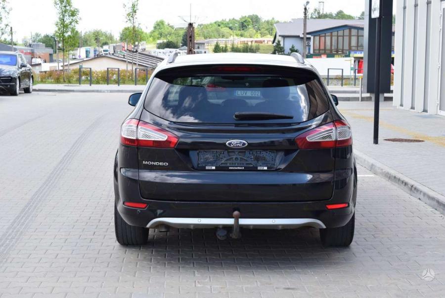 Black Ford Mondeo 2012 in Vilnius, with an engine capacity of 2.00 L and mileage of 291 thousand km for 3950 €, photo 6 on AUTOMOTO.COM.LV