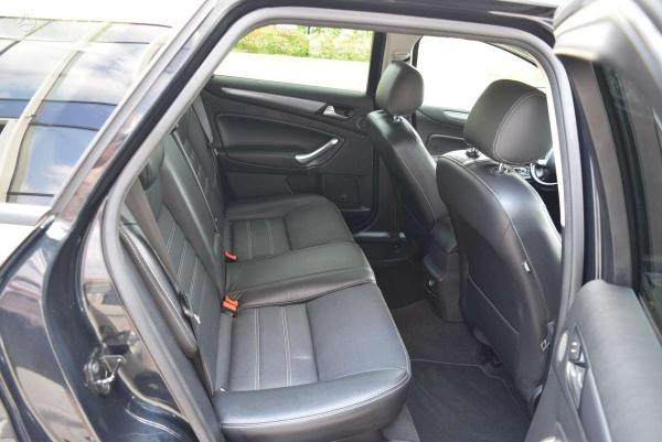 Melns Ford Mondeo 2012 Viļņa, ar dzinēja tilpumu 2.00 L un nobraukumu 291 tūkst. km par 3950 €, foto 9 vietnē AUTOMOTO.COM.LV