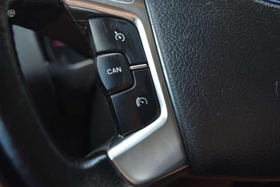Black Ford Mondeo 2012 in Vilnius, with an engine capacity of 2.00 L and mileage of 291 thousand km for 3950 €, photo 14 on AUTOMOTO.COM.LV