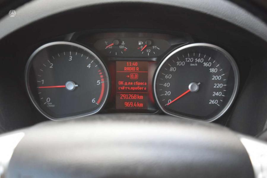 Black Ford Mondeo 2012 in Vilnius, with an engine capacity of 2.00 L and mileage of 291 thousand km for 3950 €, photo 19 on AUTOMOTO.COM.LV
