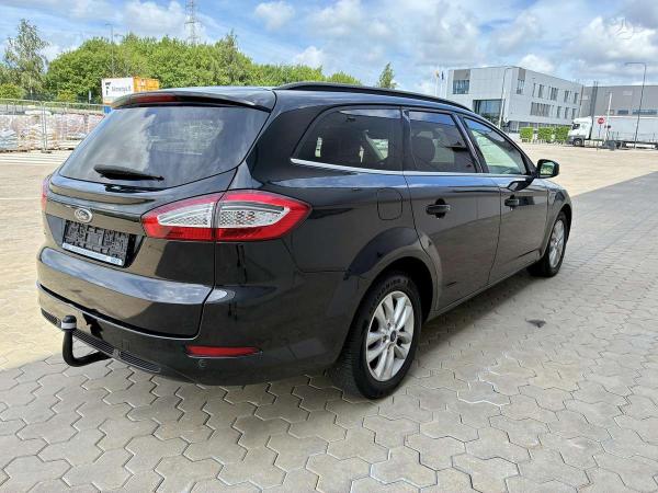 Black Ford Mondeo 2012 in Kaunas, with an engine capacity of 2.00 L and mileage of 316 thousand km for 3499 €, photo 4 on AUTOMOTO.COM.LV