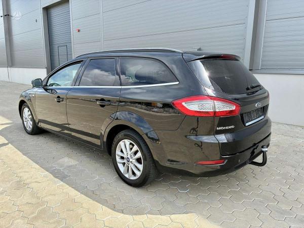 Black Ford Mondeo 2012 in Kaunas, with an engine capacity of 2.00 L and mileage of 316 thousand km for 3499 €, photo 6 on AUTOMOTO.COM.LV