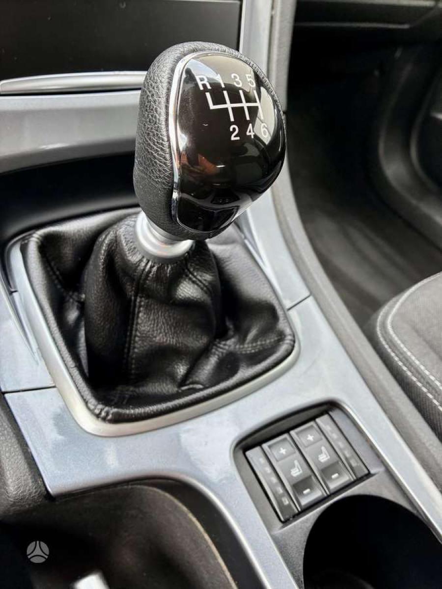 Melns Ford Mondeo 2012 Kauņa, ar dzinēja tilpumu 2.00 L un nobraukumu 316 tūkst. km par 3499 €, foto 14 vietnē AUTOMOTO.COM.LV