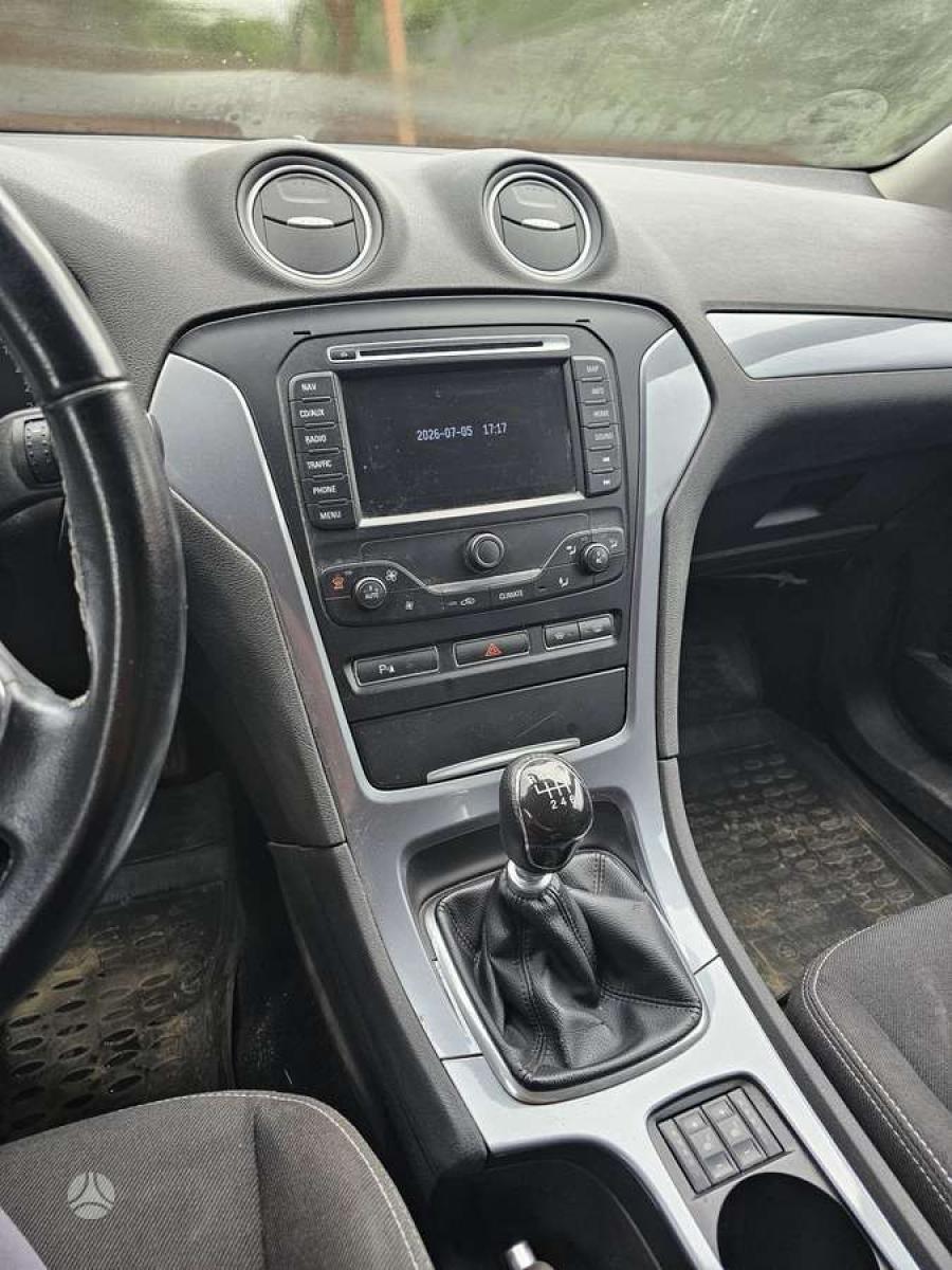 Melns Ford Mondeo 2012 Ukmergė, ar dzinēja tilpumu 2.00 L un nobraukumu 380 tūkst. km par 2300 €, foto 7 vietnē AUTOMOTO.COM.LV