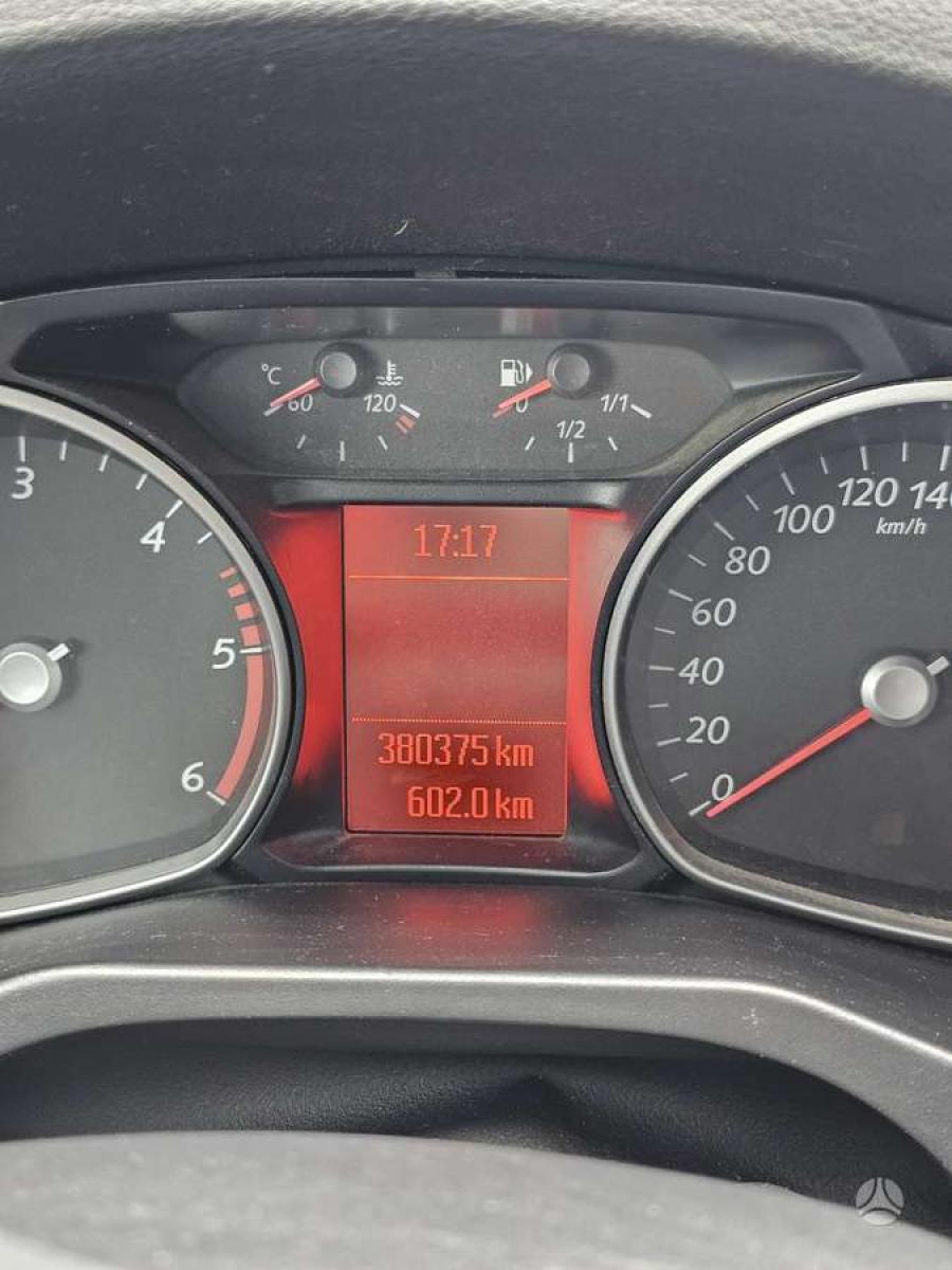 Melns Ford Mondeo 2012 Ukmergė, ar dzinēja tilpumu 2.00 L un nobraukumu 380 tūkst. km par 2300 €, foto 8 vietnē AUTOMOTO.COM.LV