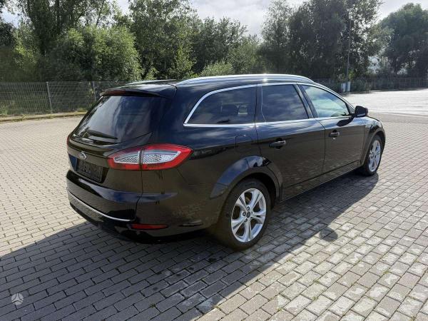 Black Ford Mondeo 2012 in Marijampole, with an engine capacity of 2.00 L and mileage of 289 thousand km for 3250 €, photo 3 on AUTOMOTO.COM.LV