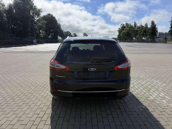 Black Ford Mondeo 2012 in Marijampole, with an engine capacity of 2.00 L and mileage of 289 thousand km for 3250 €, photo 8 on AUTOMOTO.COM.LV