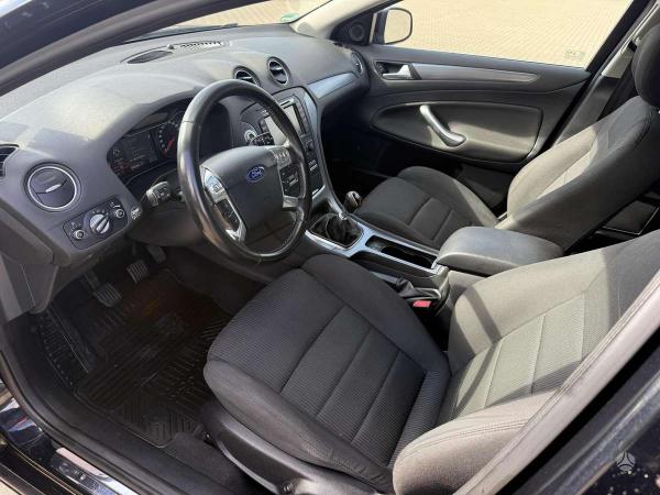 Black Ford Mondeo 2012 in Marijampole, with an engine capacity of 2.00 L and mileage of 289 thousand km for 3250 €, photo 9 on AUTOMOTO.COM.LV